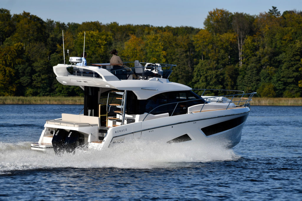 Parker Monaco Flybridge - CSB Marine