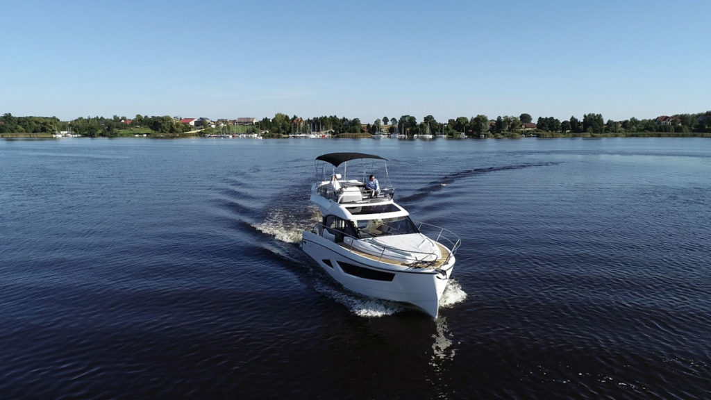 Parker Monaco Flybridge - CSB Marine